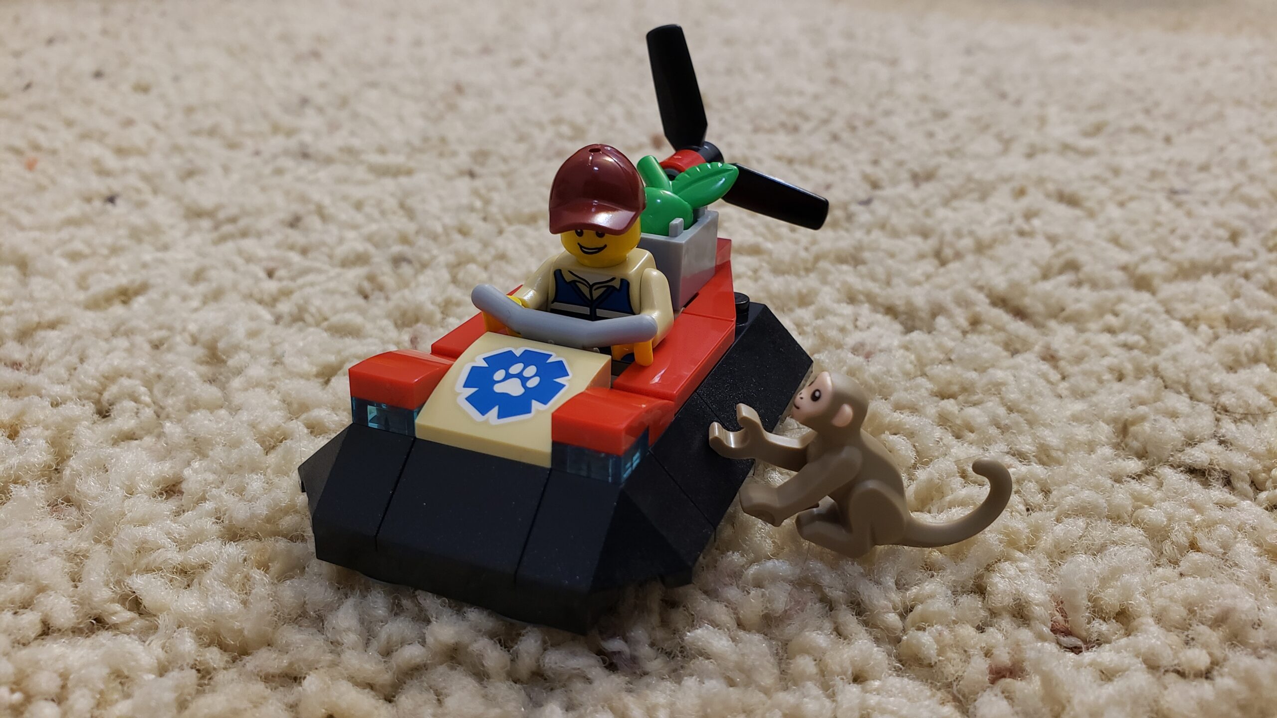 Lego 30570 Wildlife Rescue Hovercraft Polybag Review - Toy Photography ...