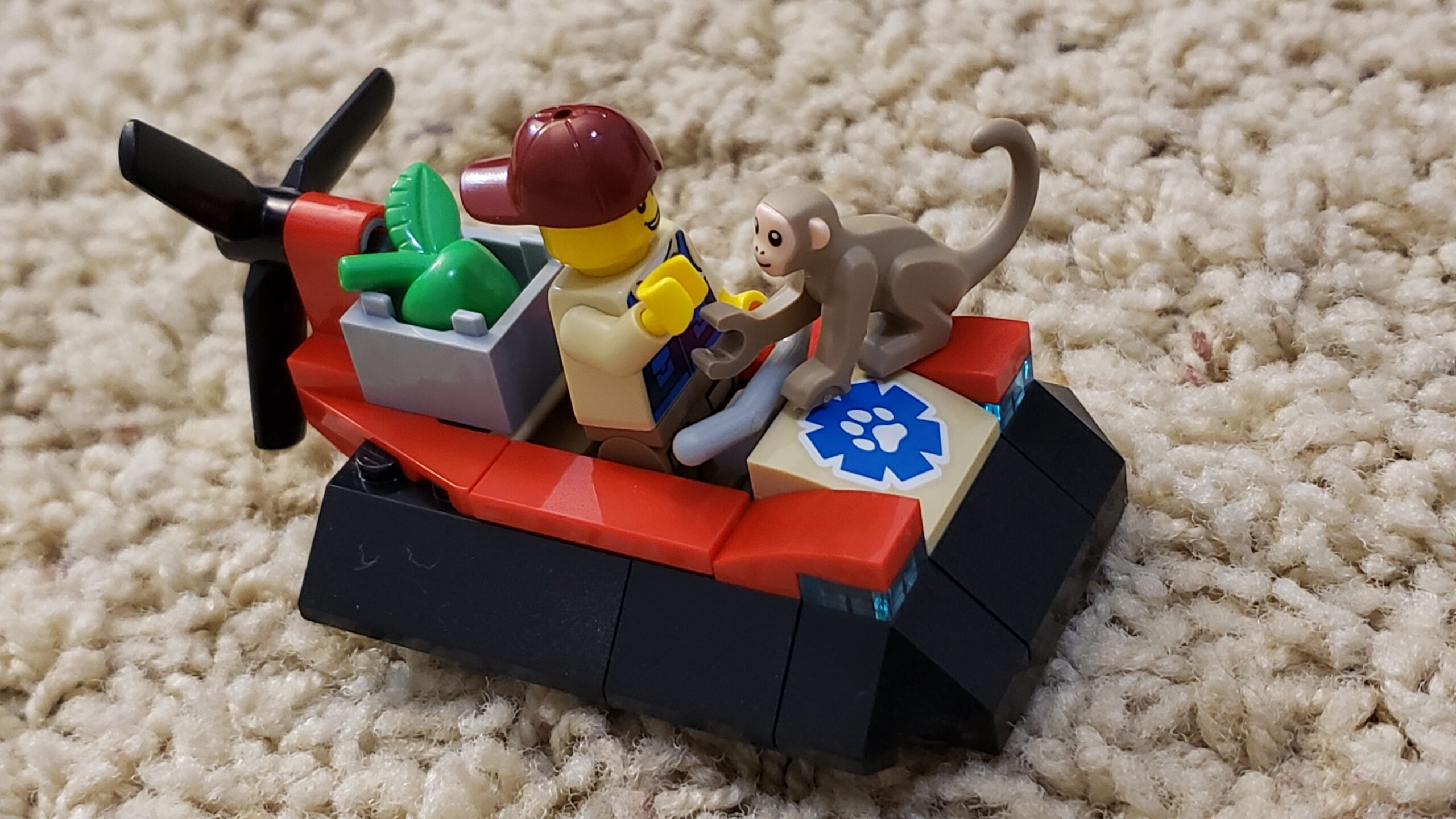 Lego 30570 Wildlife Rescue Hovercraft Polybag Review - Toy Photography ...
