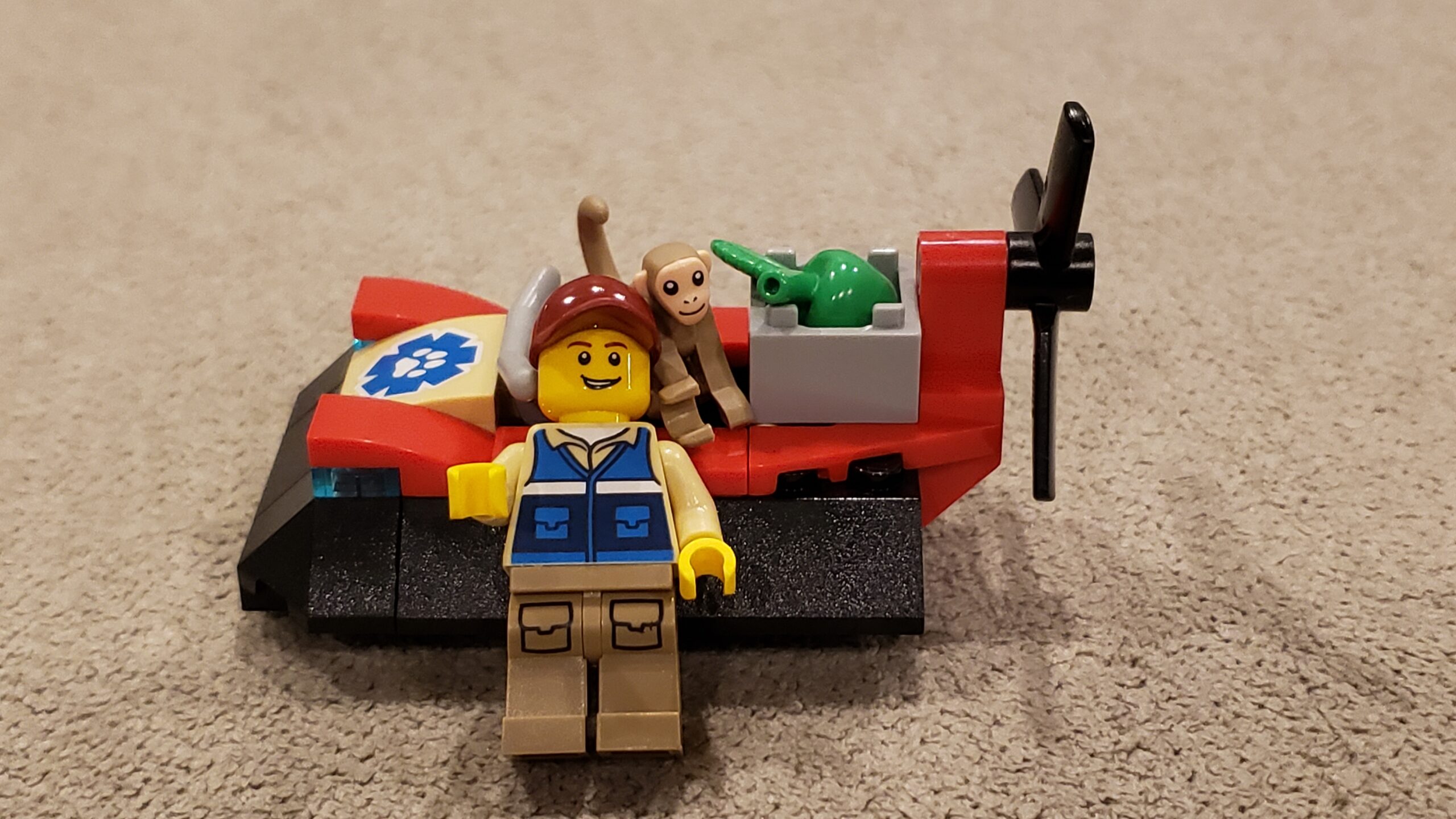 Lego 30570 Wildlife Rescue Hovercraft Polybag Review - Toy Photography ...