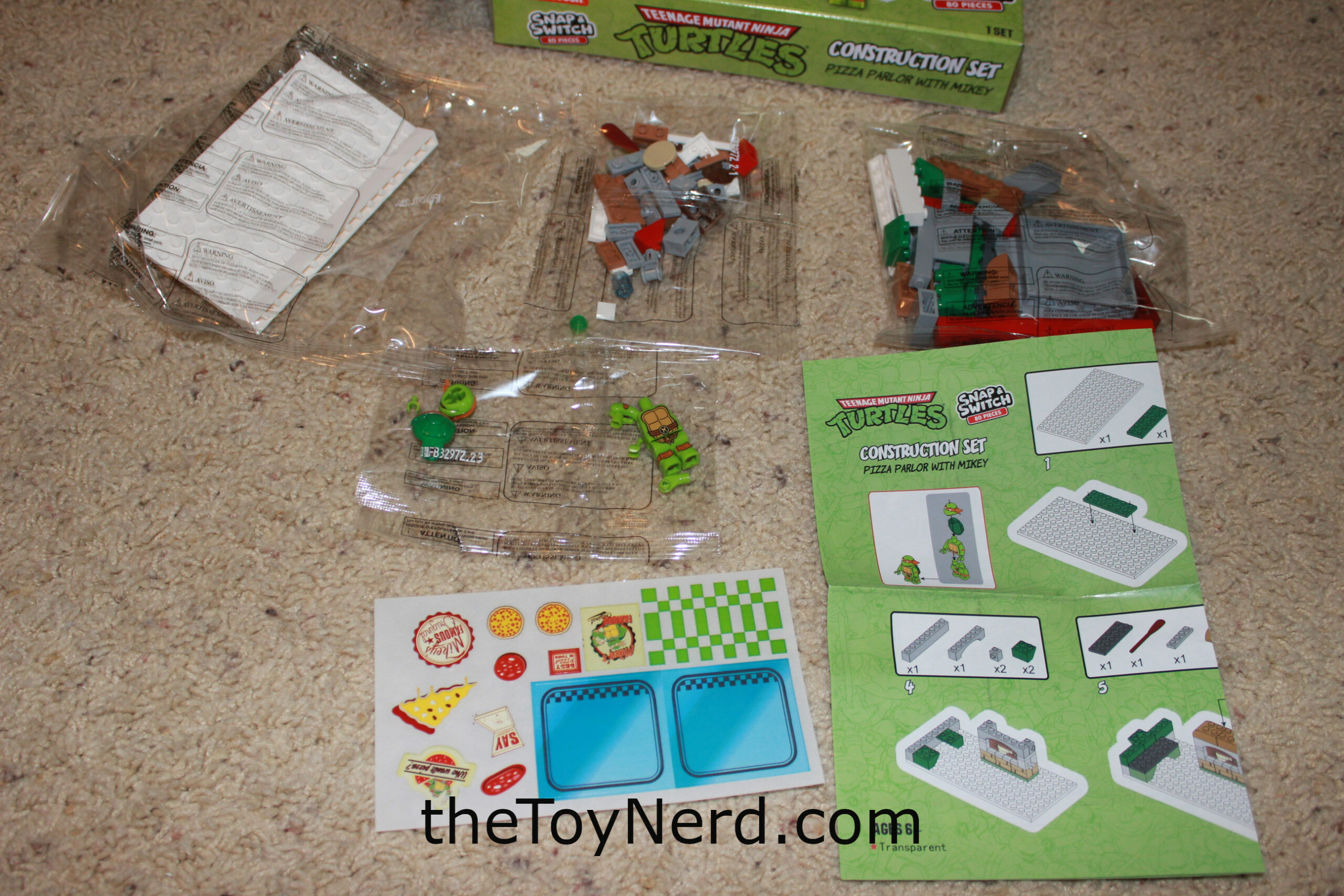 Snap & Switch TMNT Construction Set Pizza Parlor with Mikey (with Pizza ...